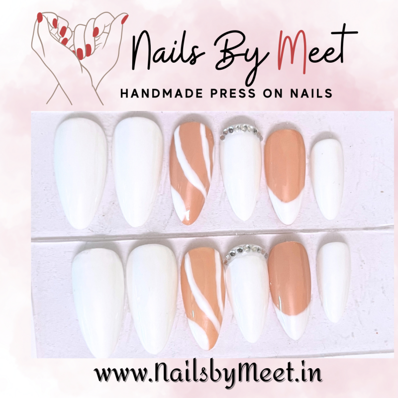 White Abstract Nails - Nails by Meet - Press on Nails | Luxurious ...